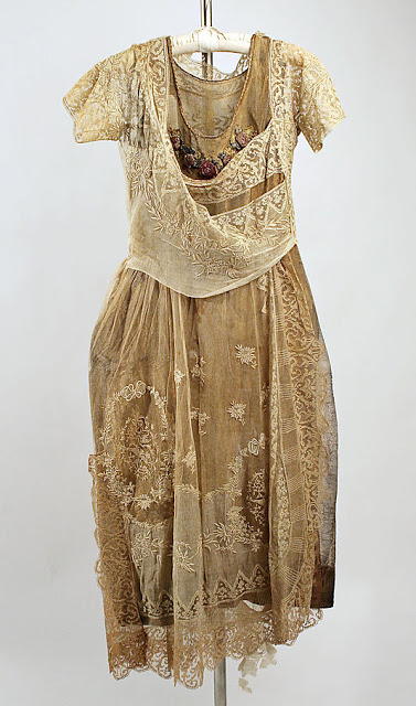 CHLOE VAN PARIS: Fashion History: Les soeurs Boué